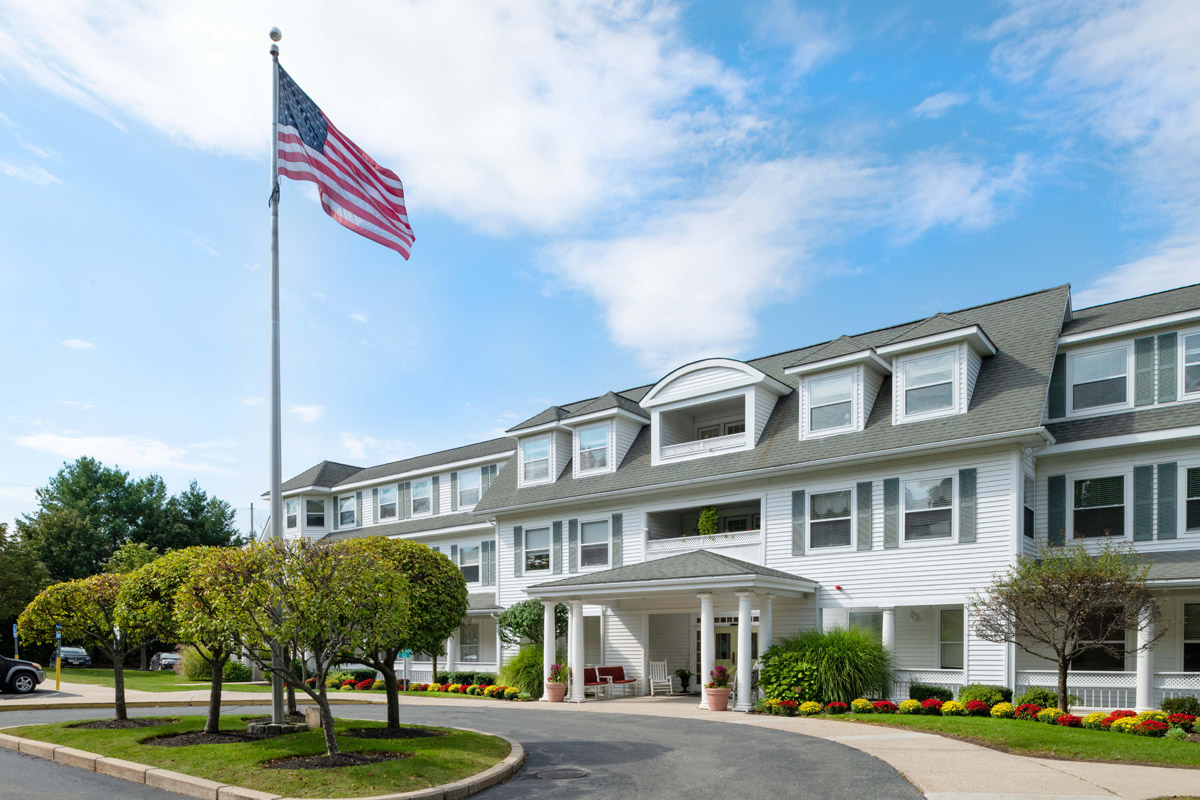 Gallery Photos & Videos | Charter Senior Living | Danvers